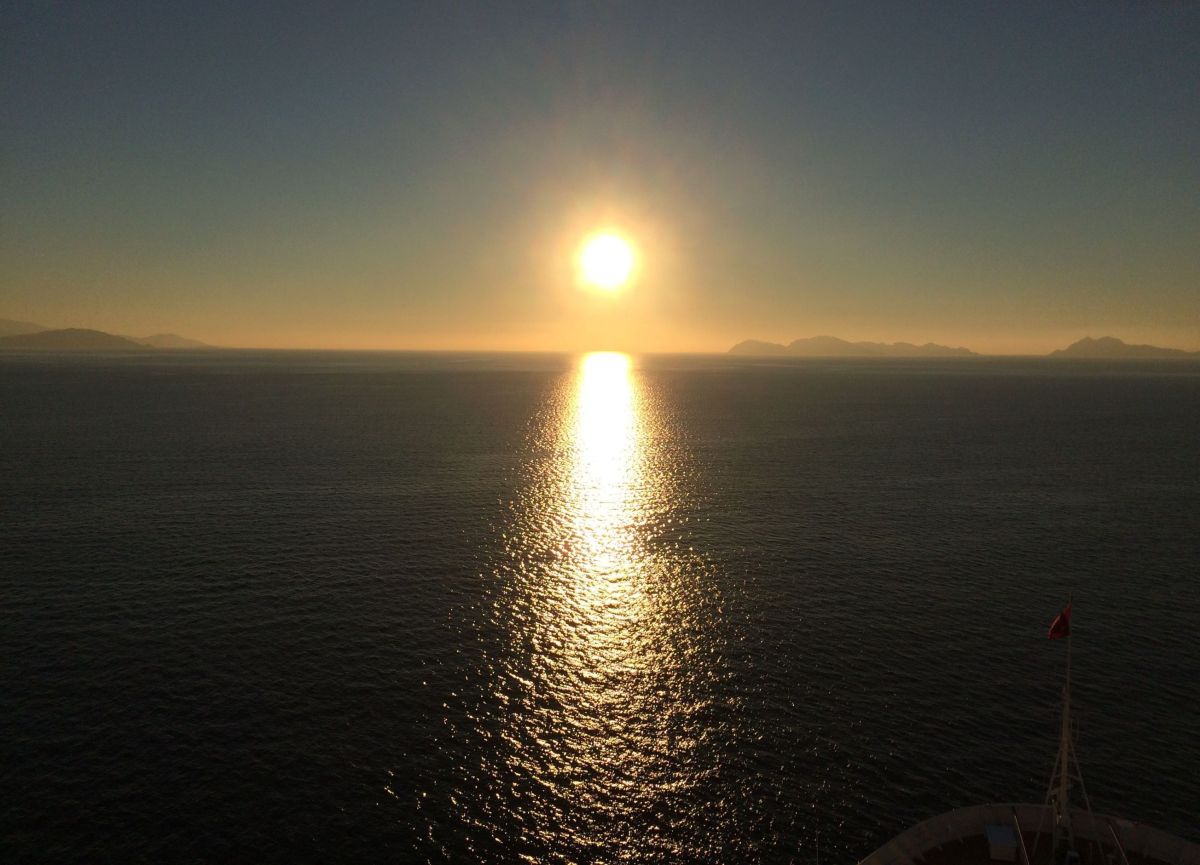 Astro-Chat: How far away is the Sun? – Science views